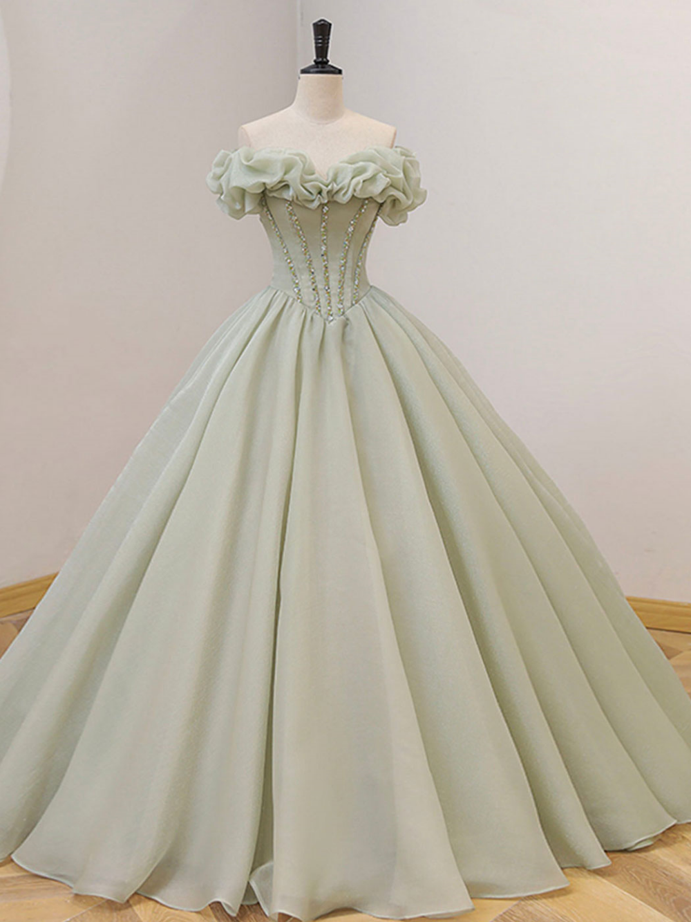 Grass Green Long Princess Dress With Off The Shoulder And Ground Straps ...