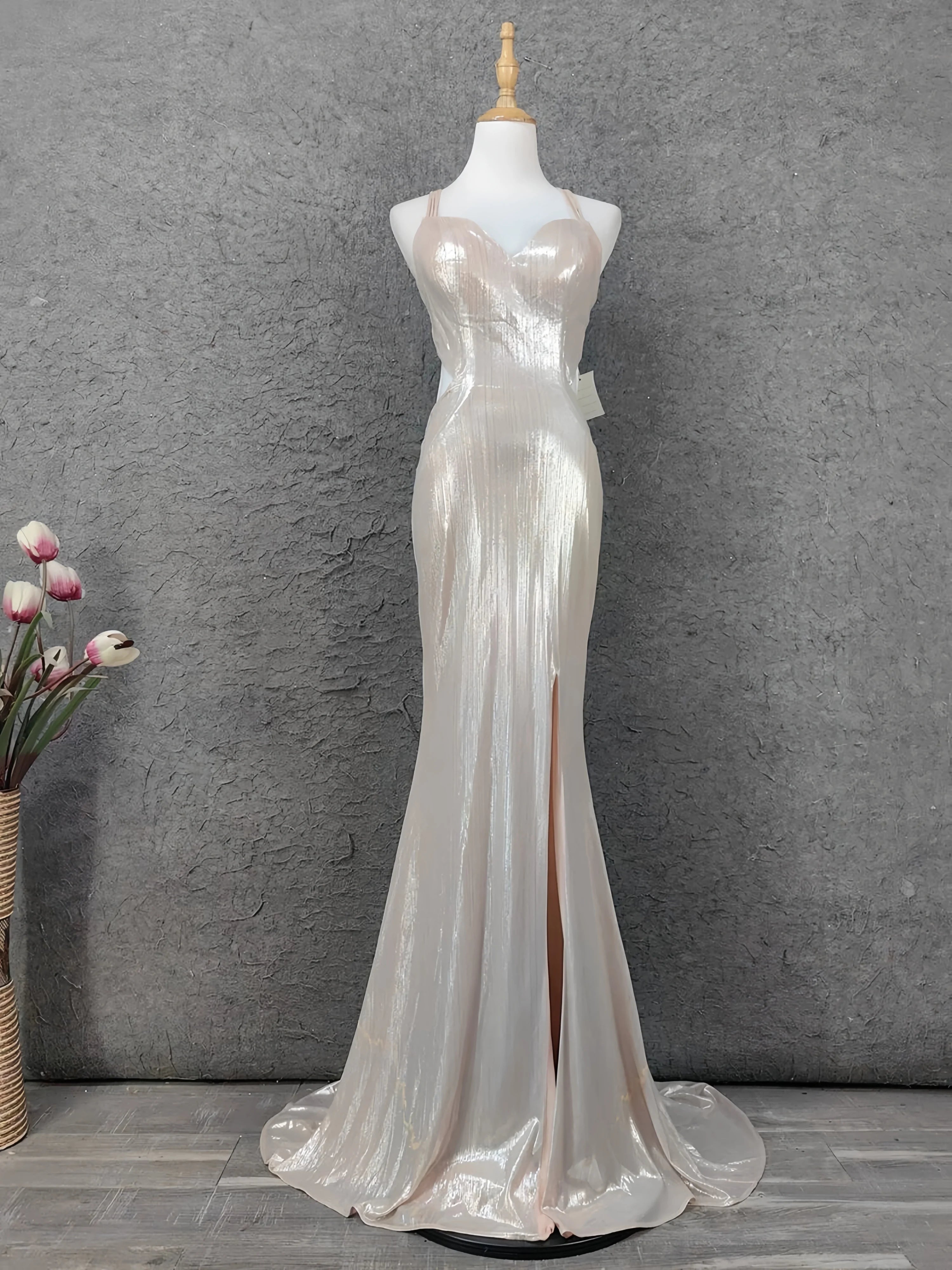 Shimmer Satin Gown With Plunging on Luulla